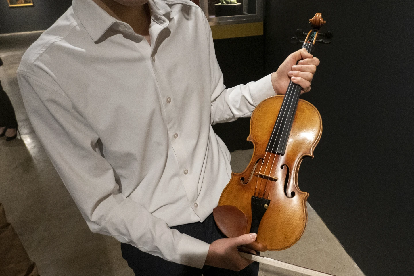 A Stradivari violin made in 1714 sells for $11.3 million at auction ...